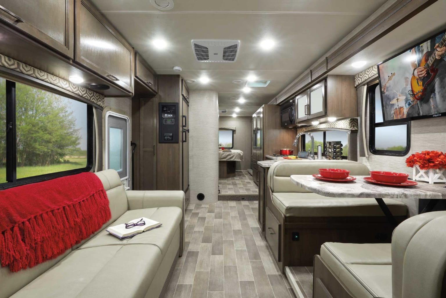 Best Small Motorhomes – Complete Guide – RV Expertise
