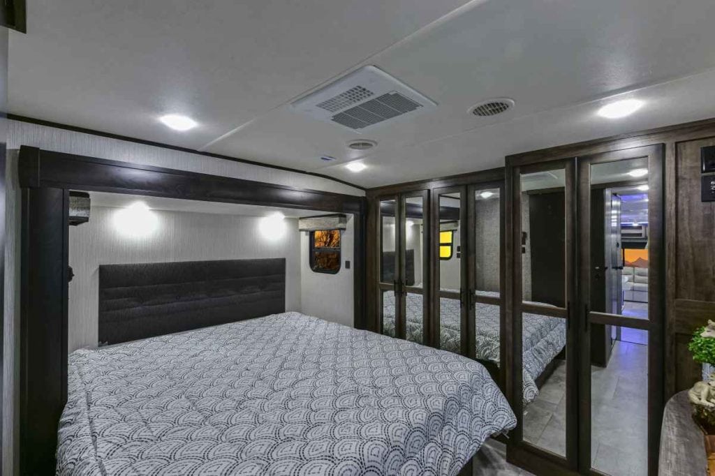 Best Rear Kitchen Fifth Wheels – RV Expertise