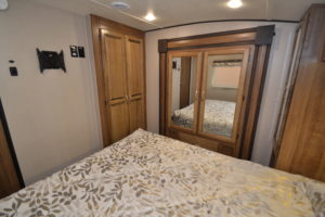 Best Mid Bunk Fifth Wheels