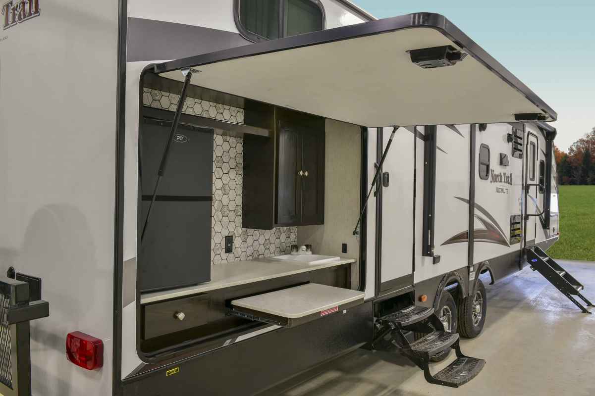 Best Front Kitchen Fifth Wheels – RV Expertise