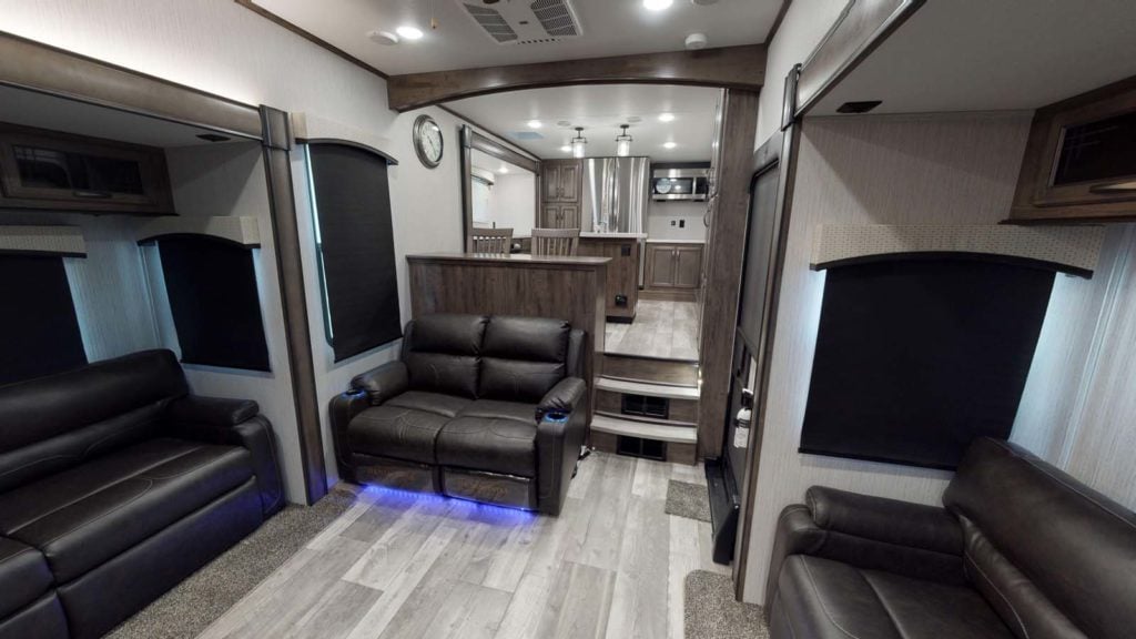 Best Front Kitchen Fifth Wheels – RV Expertise