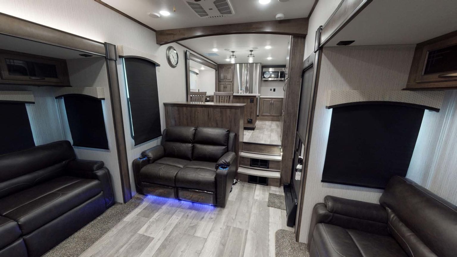 Best Front Kitchen Fifth Wheels – RV Expertise