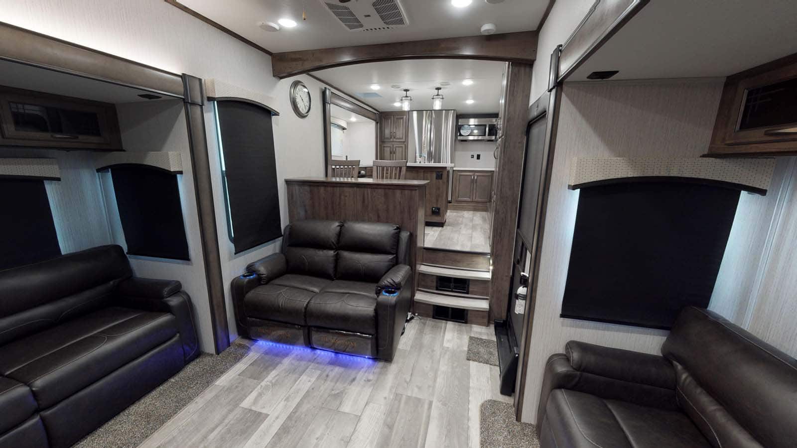 Best Front Kitchen Fifth Wheels – RV Expertise